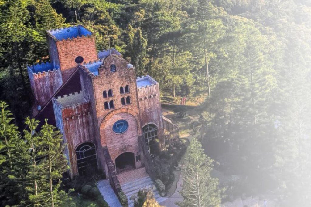 5 Most Beautiful Chapels for Intimate Weddings